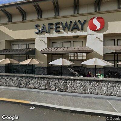Gray sedan parked with two dogs near Target in Hilo, Hilo HI | CrimeRadar