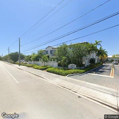 Homeless woman yelling near patio on East Atlantic Blvd, Pompano Beach ...