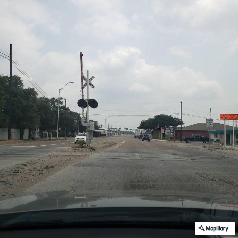Reckless tanker driver swerving on Highway 77 near Odem, Odem TX | CrimeRadar