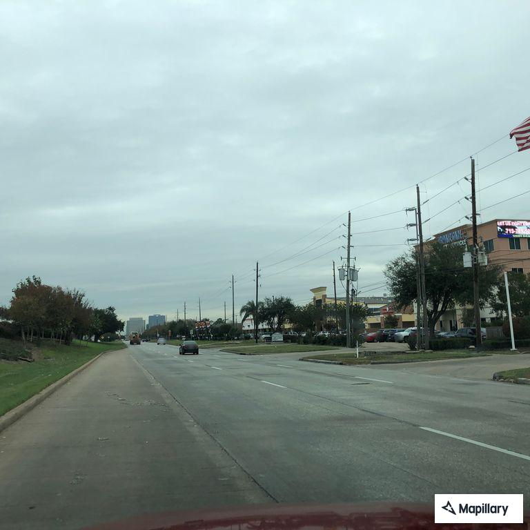 Vehicle traveling southbound on Beltway 8 near Bellaire, Houston TX ...