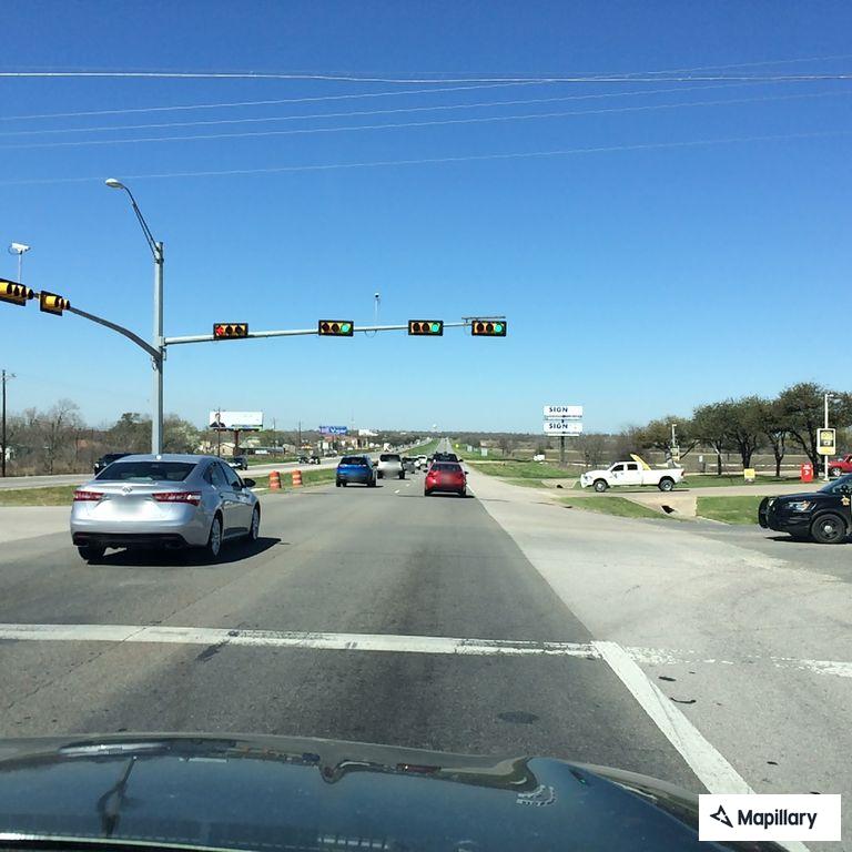 Reckless driver throws bottles onto highway, Bastrop County TX | CrimeRadar