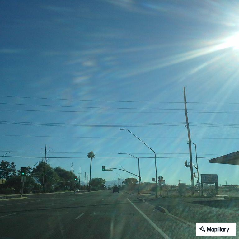 Stalled vehicle blocks traffic on I-10 near Valencia Rd, Tucson AZ ...