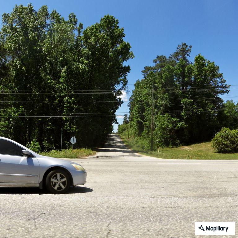 Suspicious vehicle stopped on Jefferson Davis Highway, Clearwater SC ...