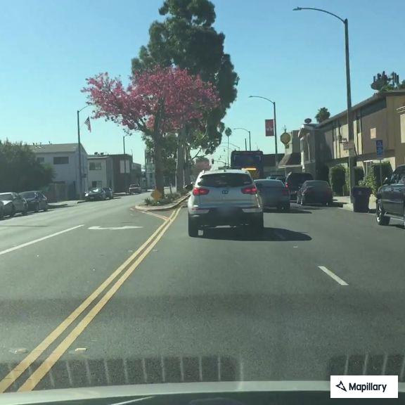 Apparent robbery near CVS and Atlantic Ave, Long Beach CA | CrimeRadar