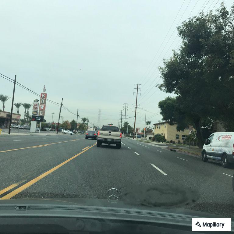 Fire crews respond to commercial blaze on Florence Ave, Los Angeles ...
