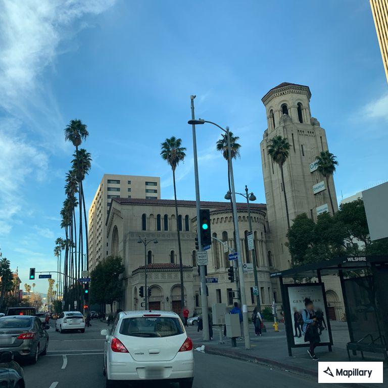 Panic alarm triggers police response at Verizon store, Los Angeles CA | CrimeRadar