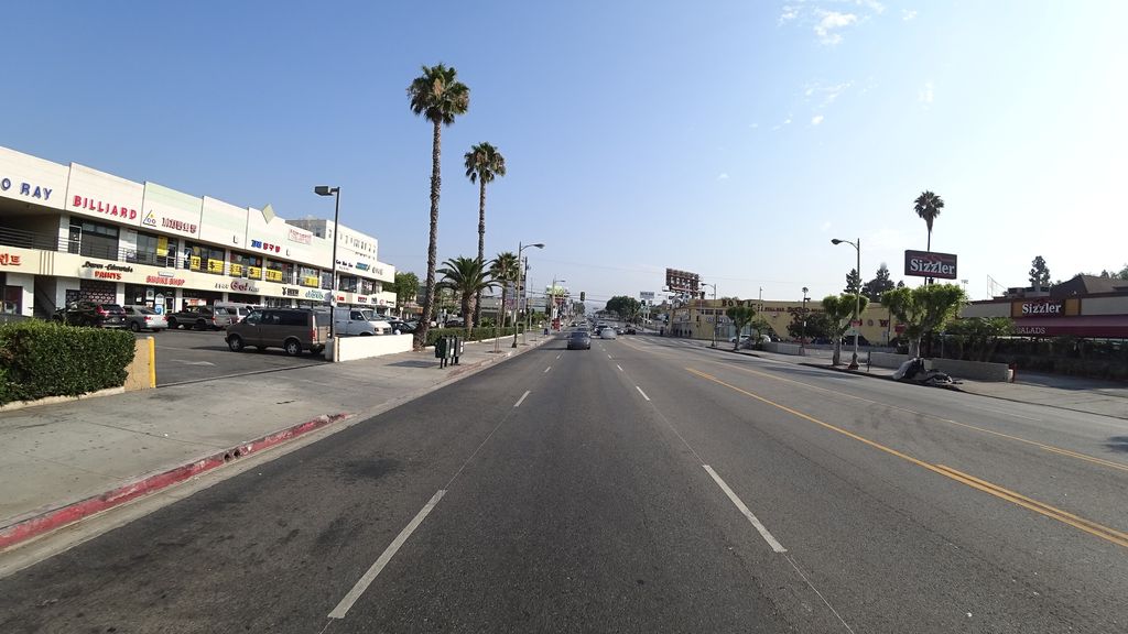 Multiple vehicle accident on southbound freeway near Vermont Avenue ...