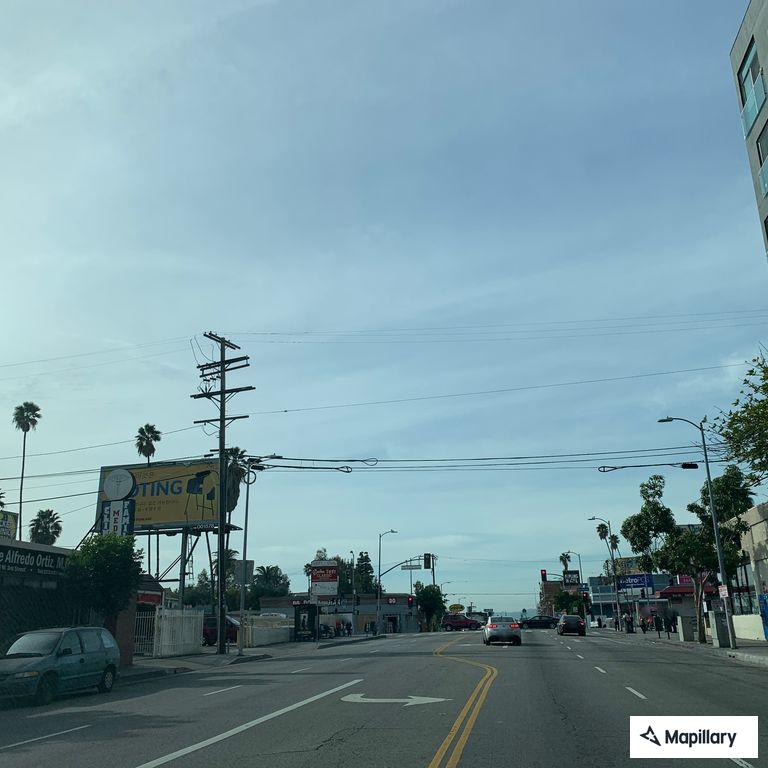 Screaming woman reported near Mariposa apartment complex, Los Angeles ...