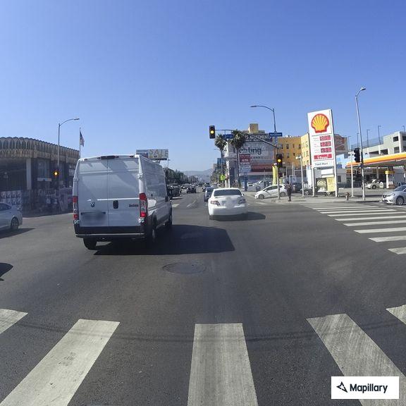 Suspicious activity reported near West 3rd and Western, Los Angeles CA ...