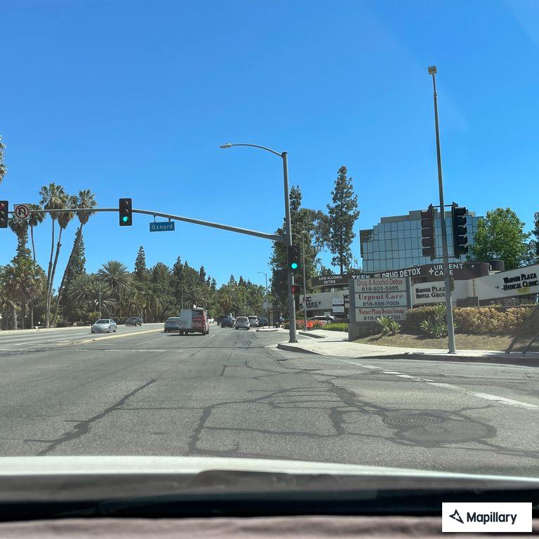 Disturbance involving mattress near Topanga Canyon, Los Angeles CA ...
