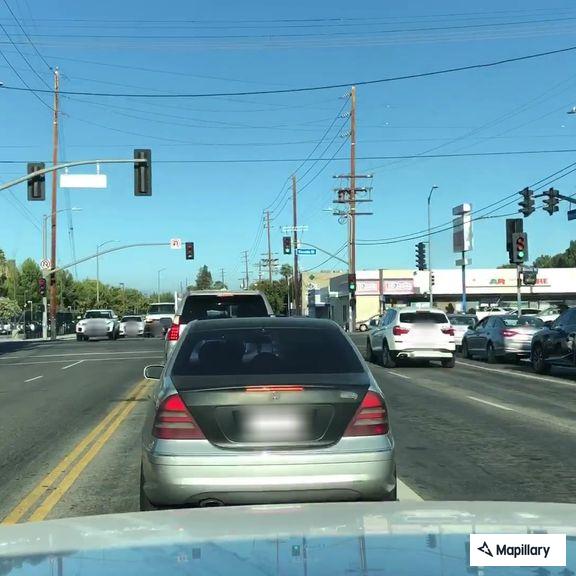 Deputies search for possible battery suspect near Reseda Blvd, Los ...