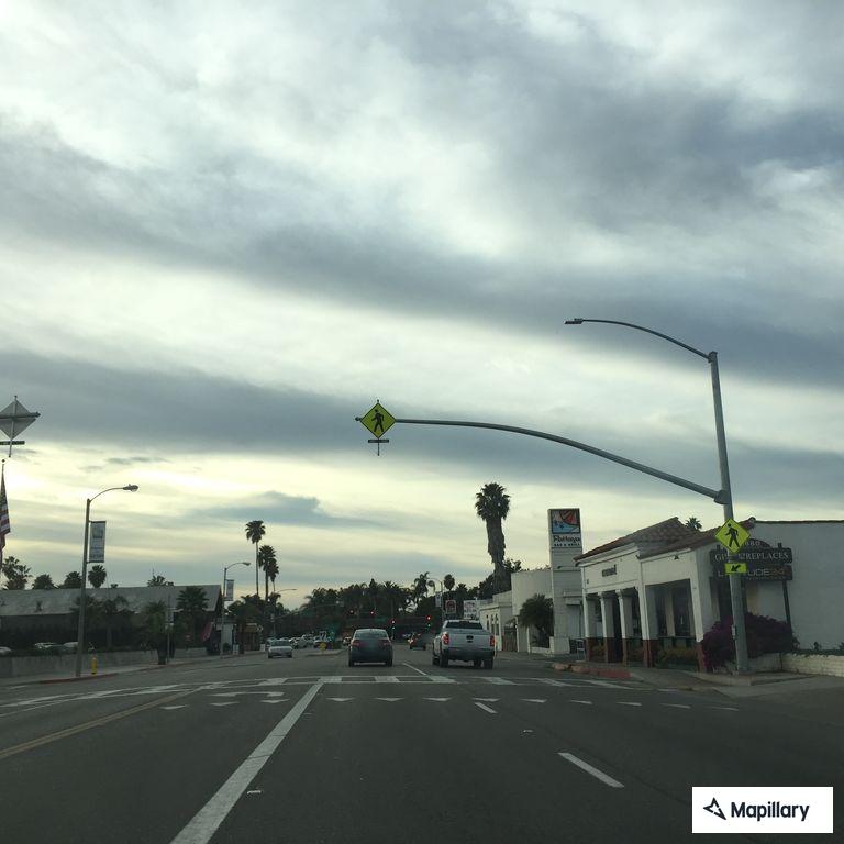 Woman locked in car as father serves legal papers, Goleta CA | CrimeRadar