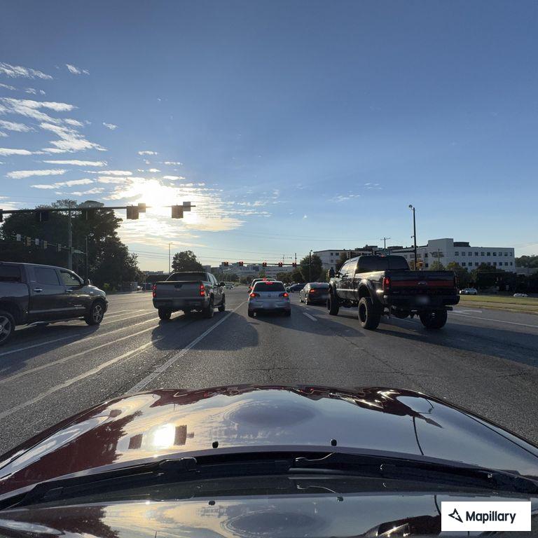Traffic rerouted after crash on Governors Drive, Huntsville AL | CrimeRadar