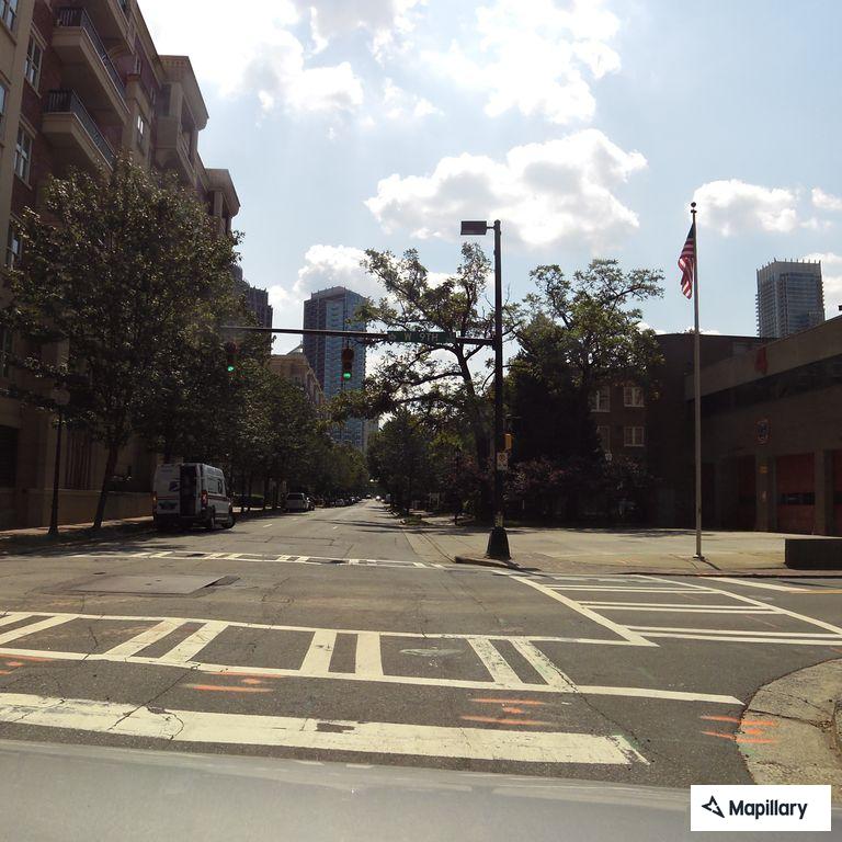 Elevator entrapment reported at public building, Charlotte NC | CrimeRadar