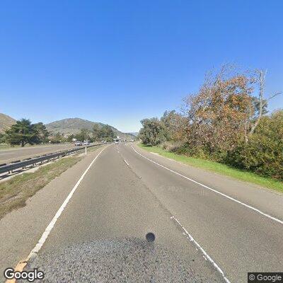 Pedestrian walks against traffic on highway creating hazard, San Luis ...