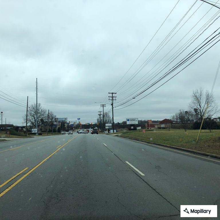 Two-car accident with moderate damage on Cox Road, Gastonia NC | CrimeRadar