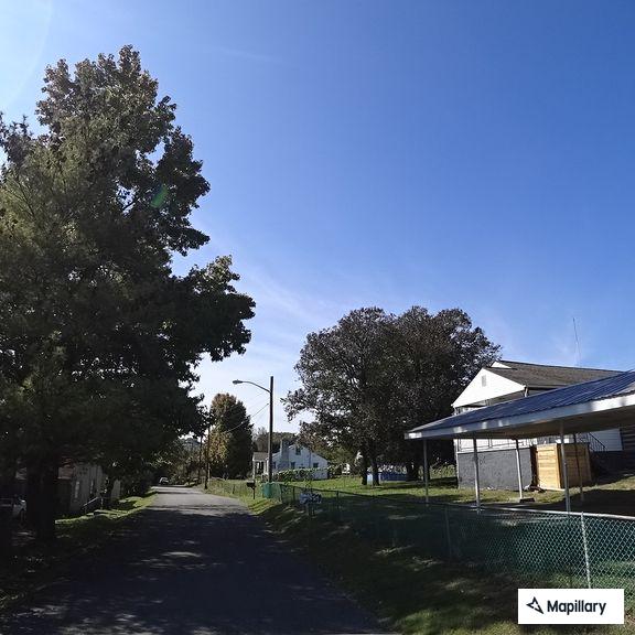 Crews address brush fire near Frank St and Cate Ave, Knoxville TN ...