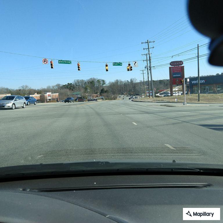 Shoplifting in progress at Aldi on New Garden Road, Greensboro NC ...