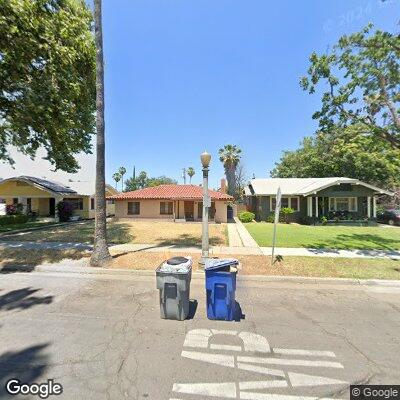 Pedestrian walking in center divider on highway, Fresno CA | CrimeRadar
