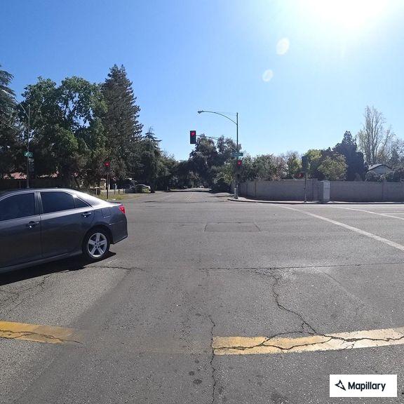 Traffic hazard near Palm Ave and Gettysburg Ave, Fig Garden CA | CrimeRadar
