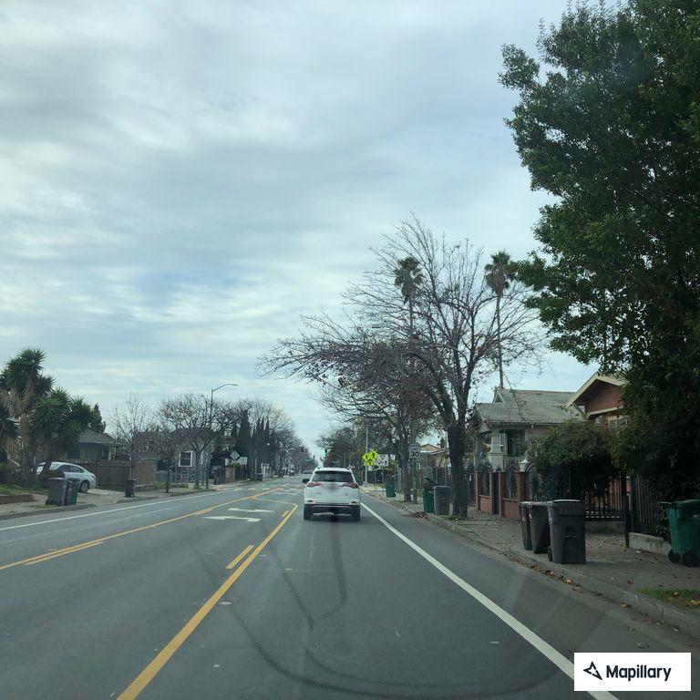 Disturbance reported after two-car traffic accident, Oakland CA ...