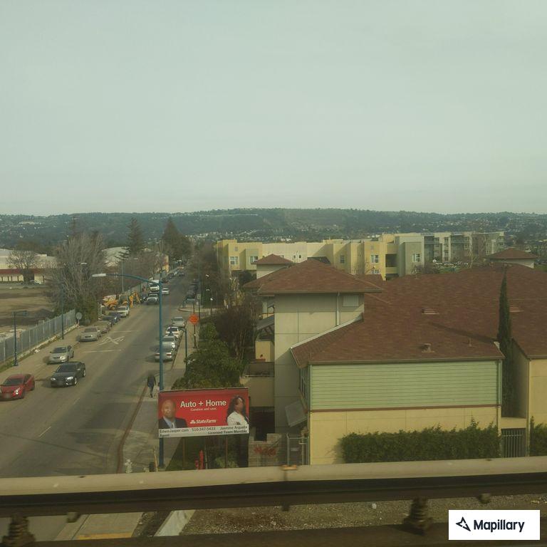 Traffic incident reported near 66th Ave and San Leandro St, Oakland CA | CrimeRadar