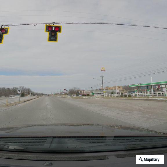 Vehicle crashes into building on South Dixie Blvd, Radcliff KY | CrimeRadar