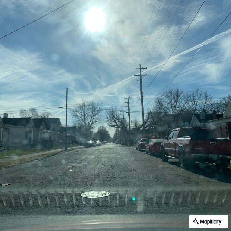 Possible domestic disturbance near Bank St, Louisville KY | CrimeRadar