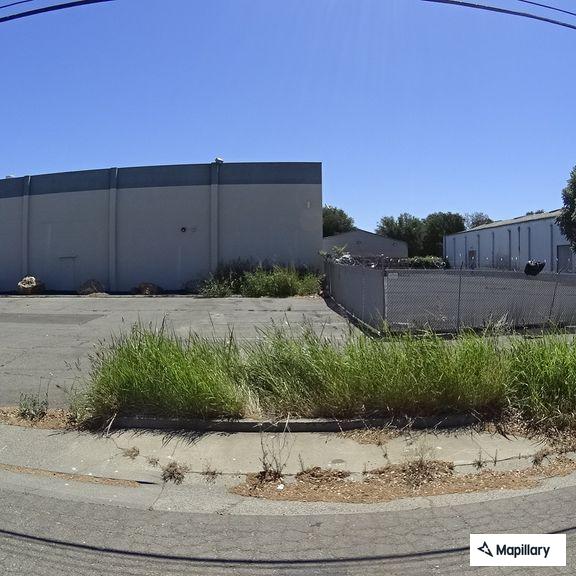 Light rail crossing arms stuck down on Railroad Dr, Sacramento CA ...