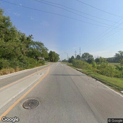 Red vehicle speeds dangerously on Riverview drive, St. Louis MO ...