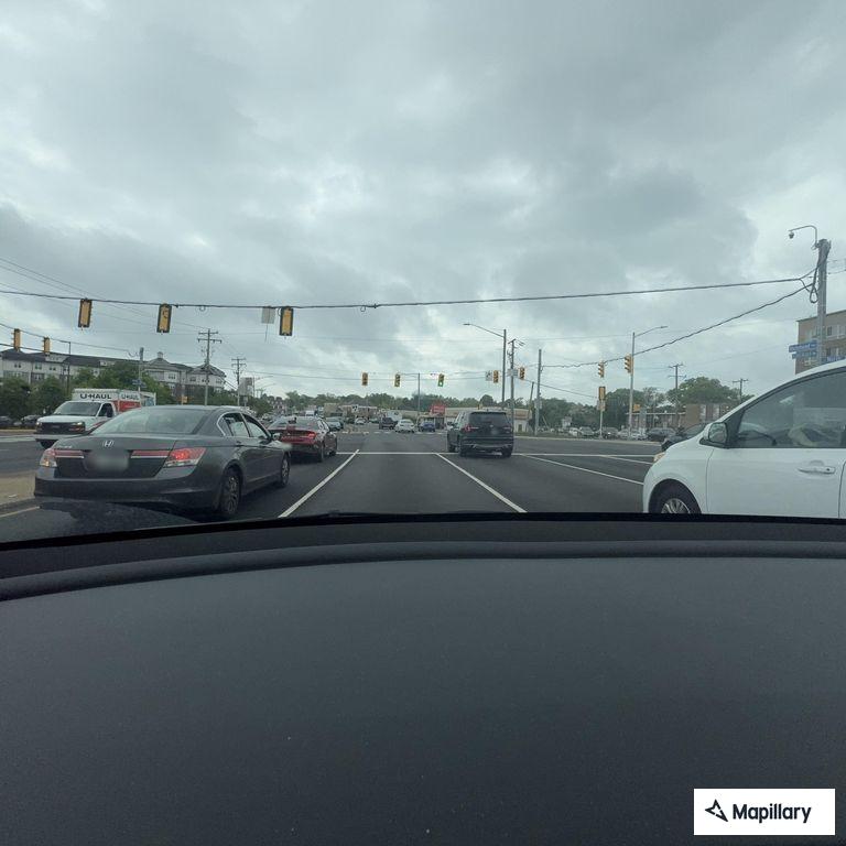 Person panhandling and knocking on car windows, Groveton VA | CrimeRadar