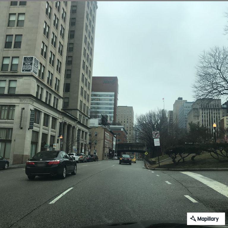 Traffic lights malfunction at Centre and St Paul streets, Baltimore MD ...