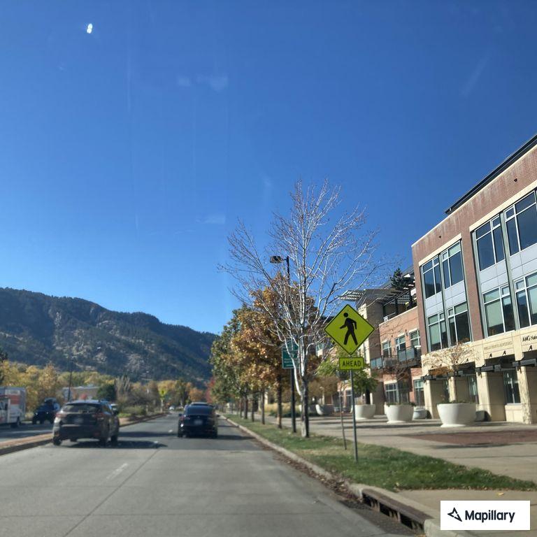 Emergency response at gas station on Broadway and Canyon, Boulder CO ...