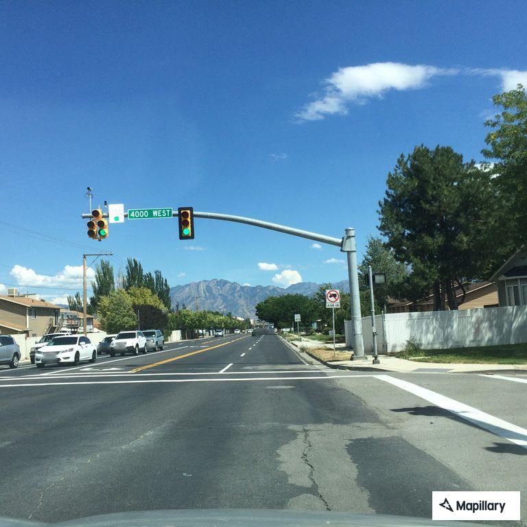 Red Chevy SUV Crashes Into Light Pole on Freeway, Taylorsville UT ...