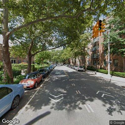 Officer requests backup during foot pursuit, Queens NY | CrimeRadar