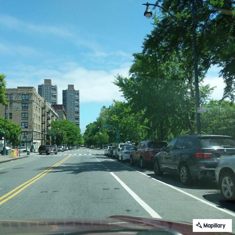 Possible loitering or theft at subway station, New York NY | CrimeRadar