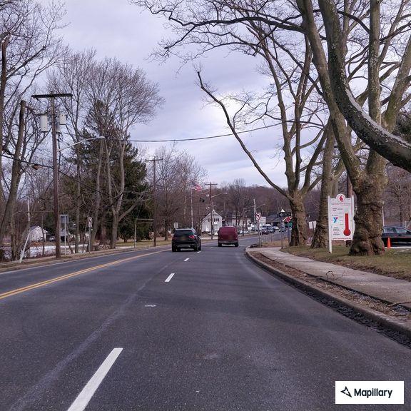 Vehicle blocking fire hydrant and driveway at bank, Huntington NY ...