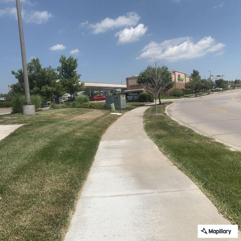 Man found unconscious in truck at Taco Bell parking lot, Papillion NE ...