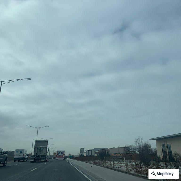Five-vehicle crash at Frontage Road and Route 30, Bolingbrook IL ...