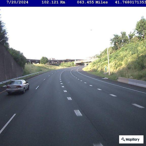 Police chase silver car fleeing at high speed near Garden Street ...