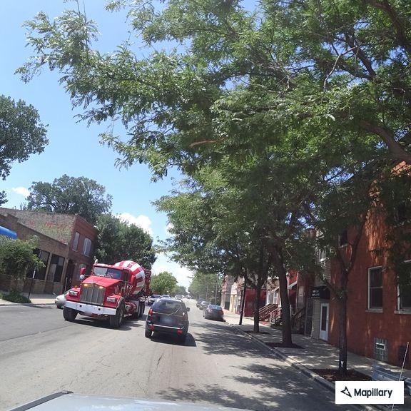 Traffic signals blinking red at 69th and King, Chicago IL | CrimeRadar