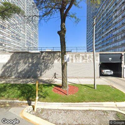 Suspicious male seen smoking and loitering outdoors, Chicago IL ...