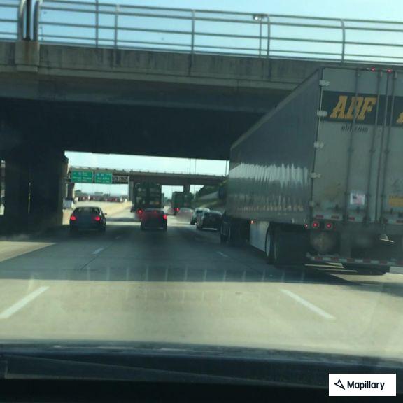 Car accident at Pershing Rd and Wentworth Ave, Chicago IL | CrimeRadar