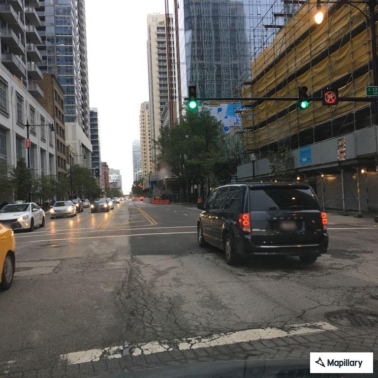 Ex-partner breaks windows near 13th Street, Chicago IL | CrimeRadar