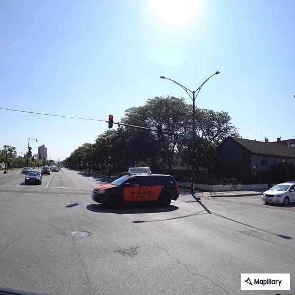 Disturbance at bank on Roosevelt Rd, Chicago IL | CrimeRadar
