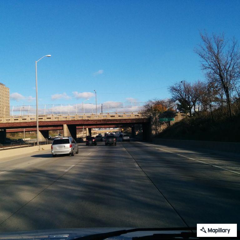 Possible drug activity near Maxwell Street Polish stand, Chicago IL ...