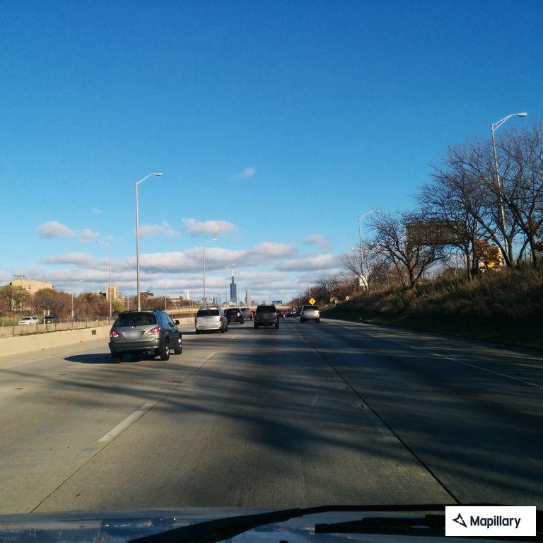 Person panhandling in wheelchair at intersection, Chicago IL | CrimeRadar