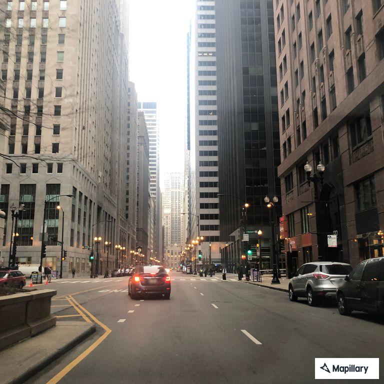 Possible DUI crash near Ohio and LaSalle, Chicago IL | CrimeRadar