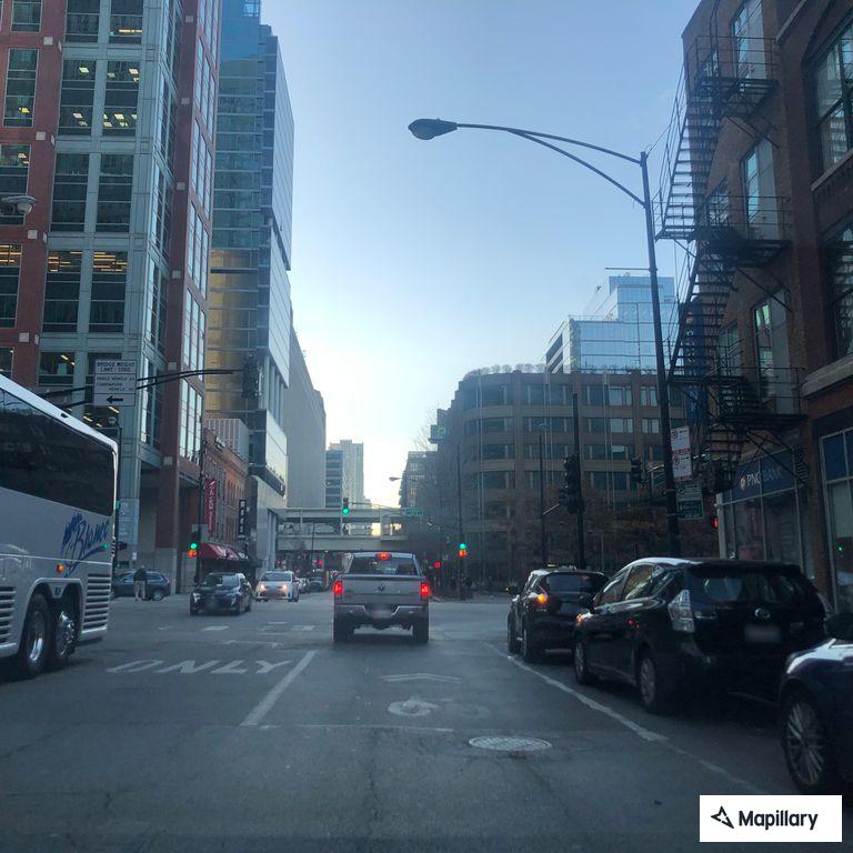 Possible theft in progress at CVS near Kinzie St, Chicago IL | CrimeRadar