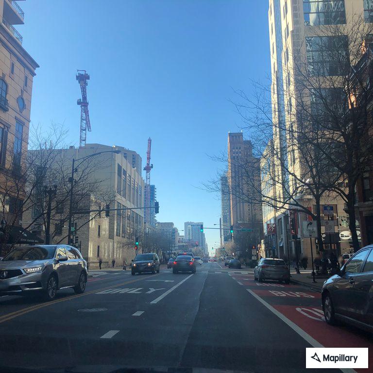 Disturbance reported at Devil Dawgs restaurant, Chicago IL | CrimeRadar